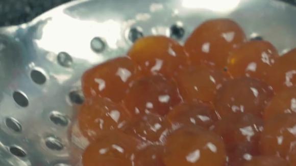 为你揭秘珍珠奶茶里的珍珠到底是怎么做的,很简单,在家自己做