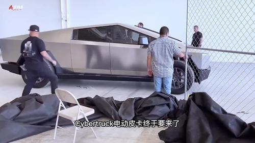 特斯拉Cybertruck即将开始量产,一台跑赢保时捷911的电动皮卡!