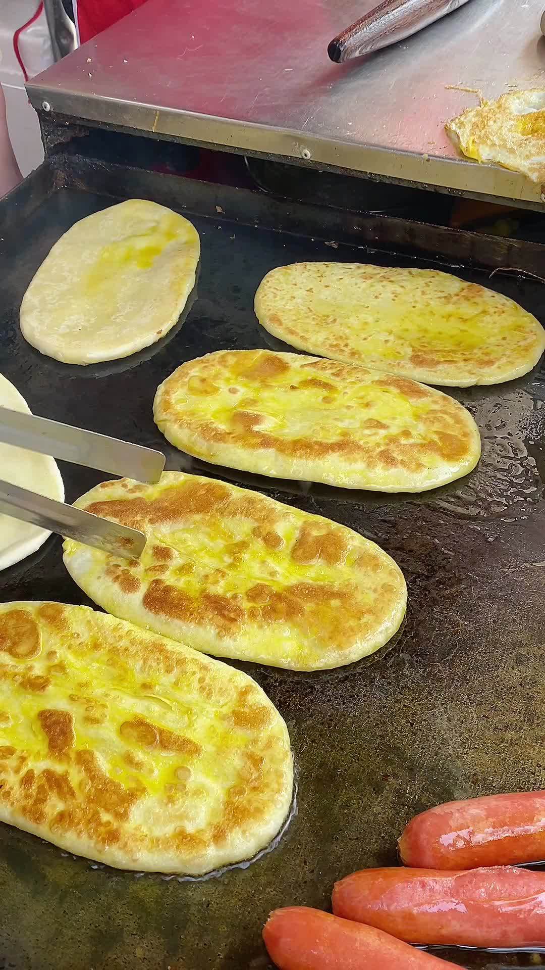 请大数据推给爱吃油酥鸡蛋饼的人!加里脊加烤肠真的巨香!