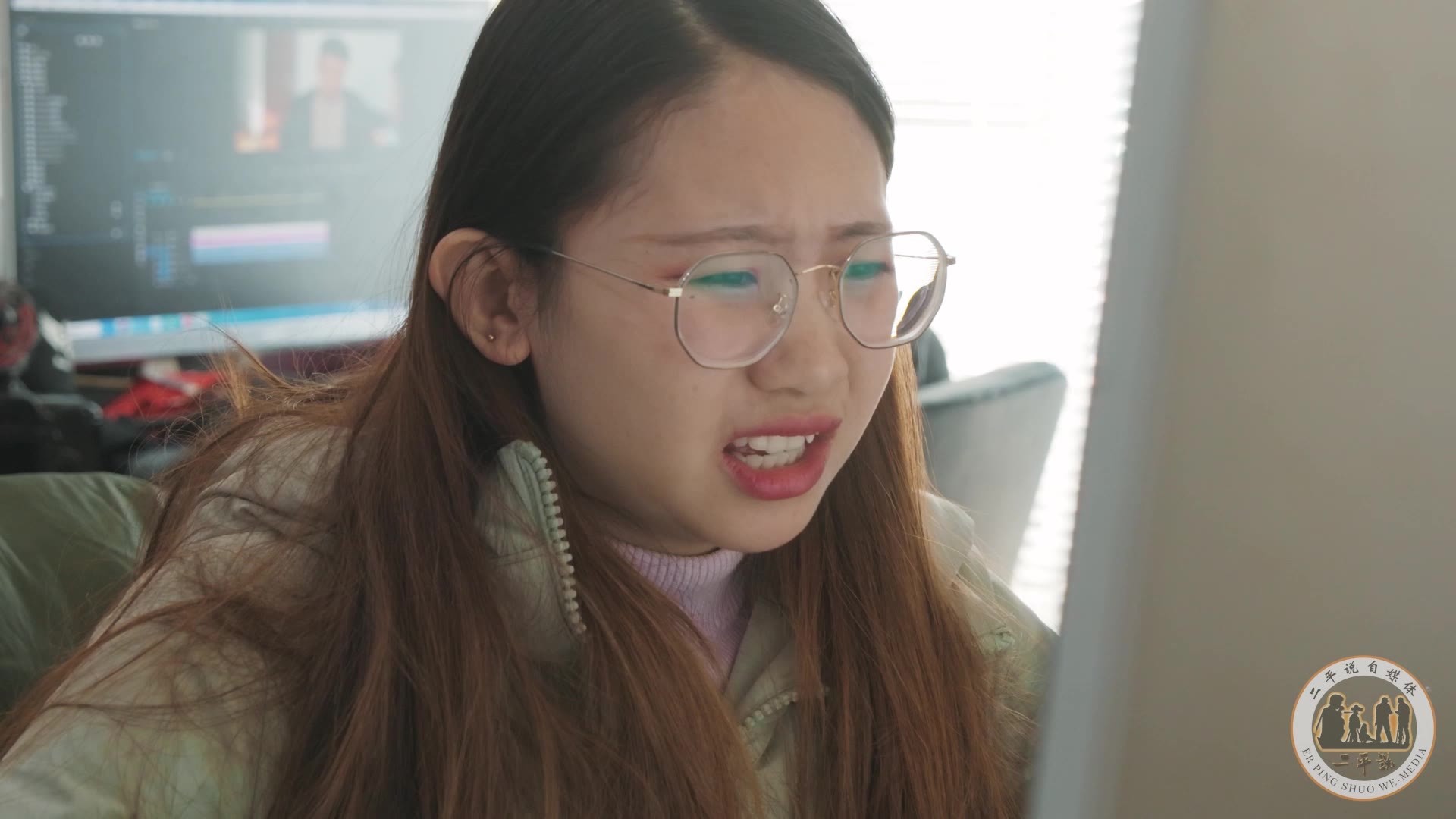 美女写演讲稿,结果写了8个字老板就奖励了500元,爆笑