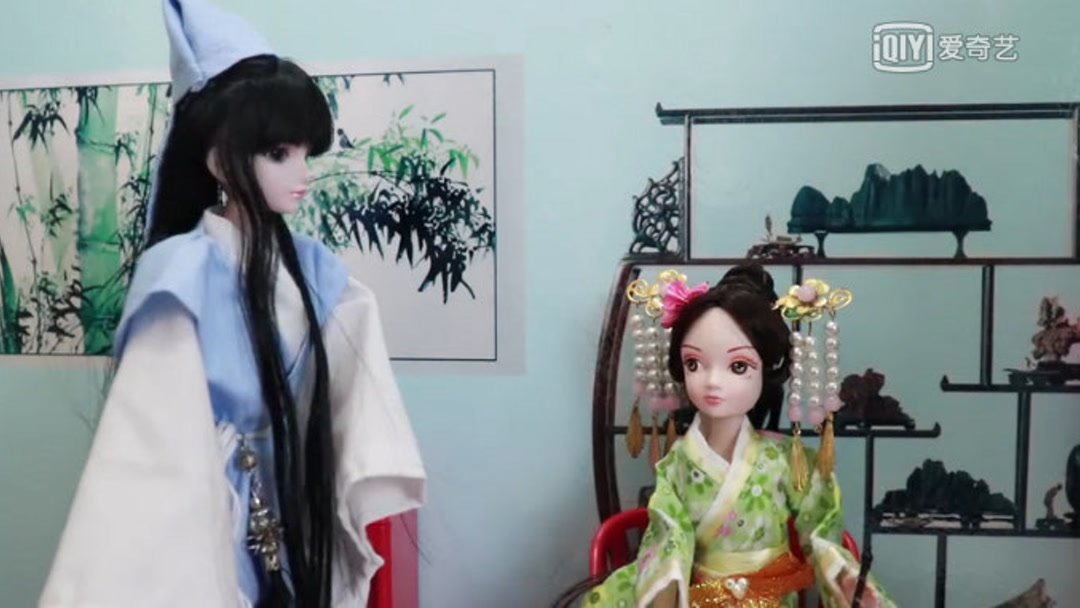 绒绒兔玩具:叶罗丽故事 罗丽女扮男装出府游玩 整治坏妹妹