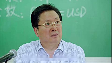 ...的青春:帅哥堪比金融界天才,银行汇率信手拈来,脑子里装的是计算器吧