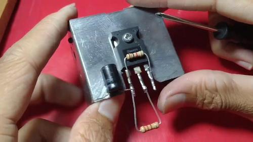 制作一个晶体管迷你放大器