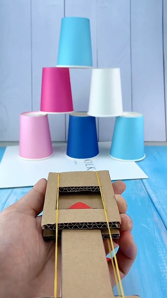 没用的箱子不要急着扔,拿来做个简单好玩的爱心发射器