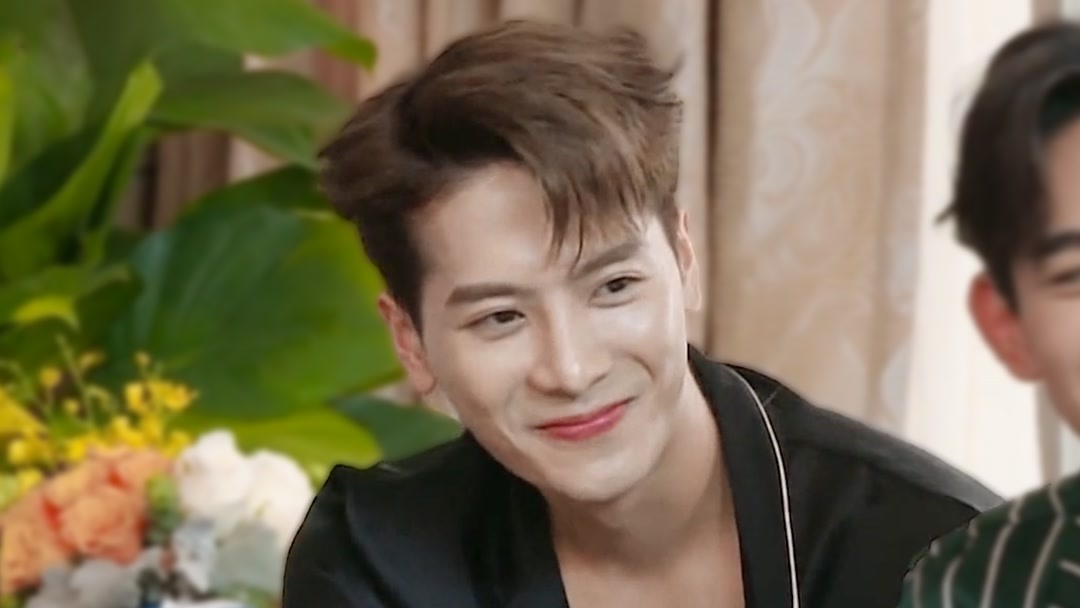 王嘉尔《热爱105度的你》II,此歌包甜