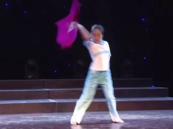 伊之舞艺术学校独舞训练营展演比赛第一期 舞蹈《美丽时光》表演者:...