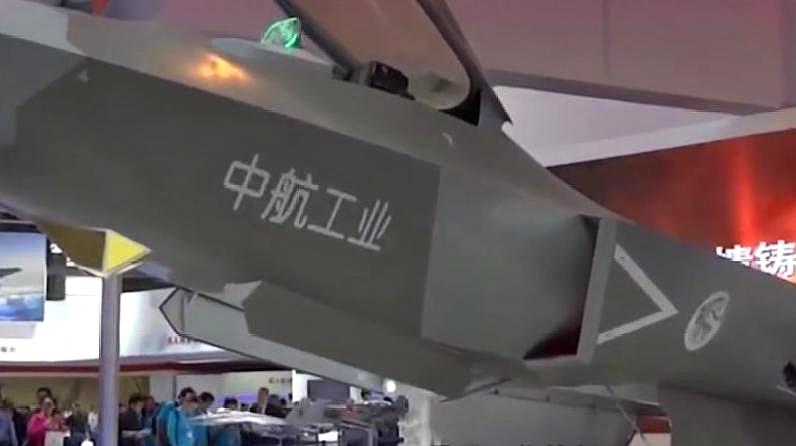 中国又一五代机亮相,搭载两台新型涡扇19发动机,和歼20师出同门