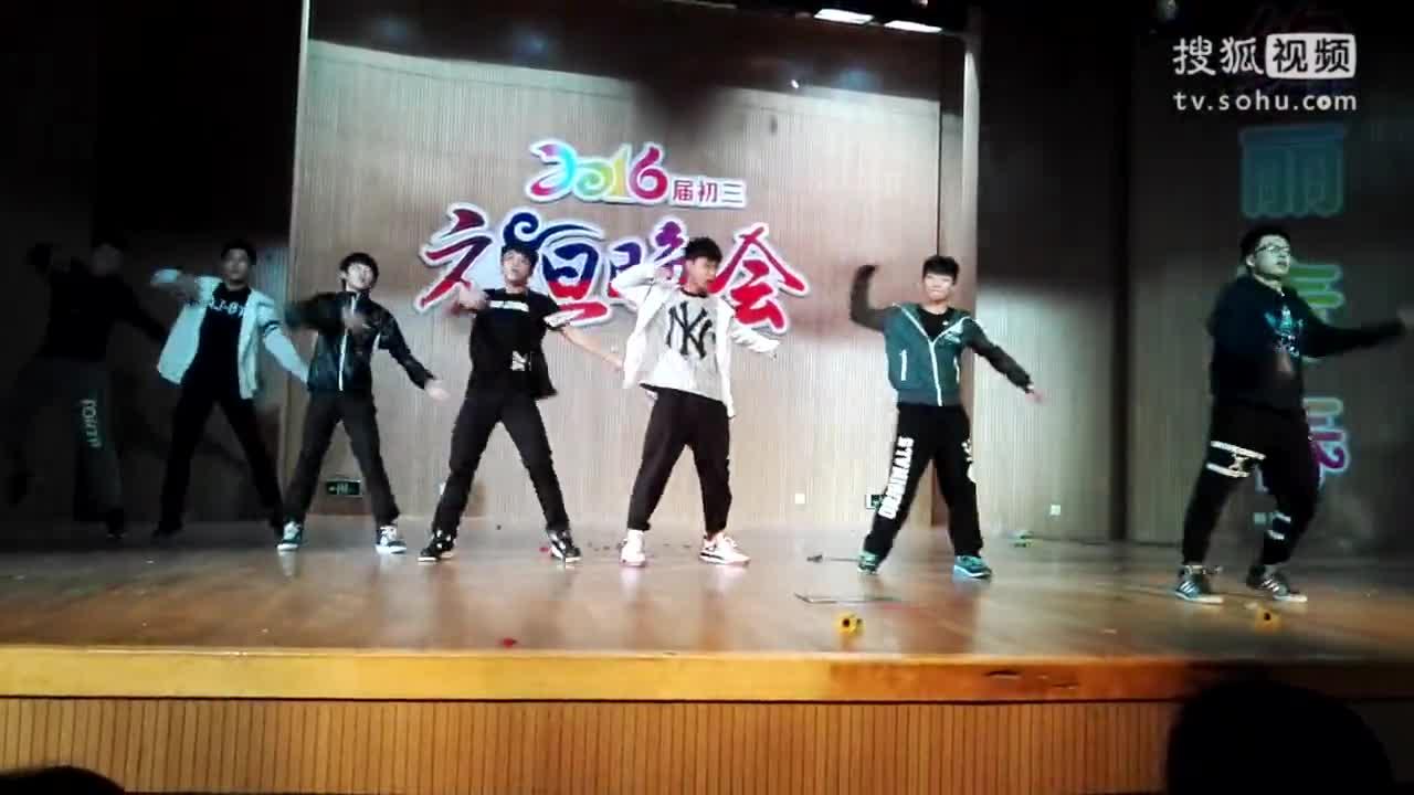 南开元旦晚会-羽校学生跳舞视频