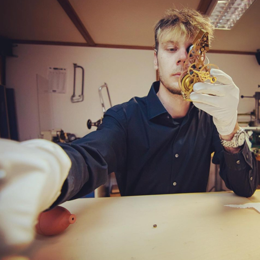 瑞士修表匠Valentin 