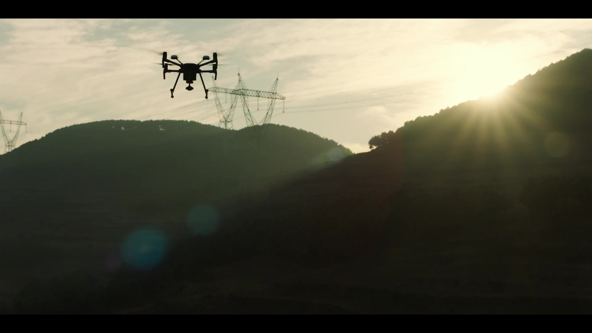 大疆最新官方宣传视频DJI – Introducing the Matrice 200 Series (...