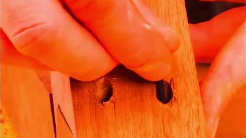 师傅给大家来整一个卯榫结构的科技感