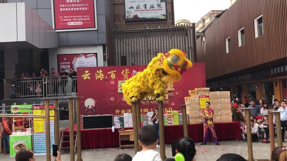 经典国粹 民间高空舞狮高手 堪比黄飞鸿