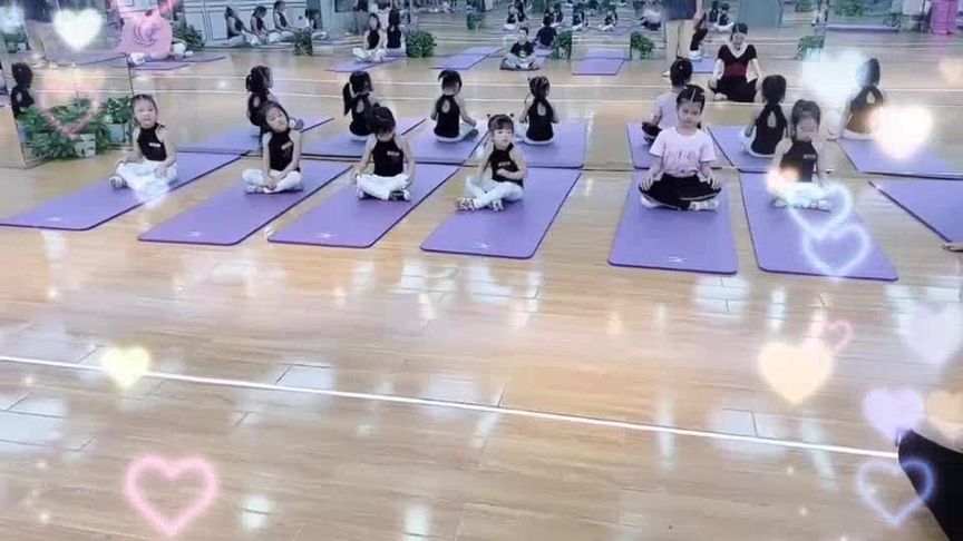 为什么要学少儿形体礼仪?立起的不只是颈