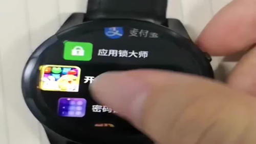 中国现在的智能手表,越来越高级了,说不定哪天就把华为手机代替了!