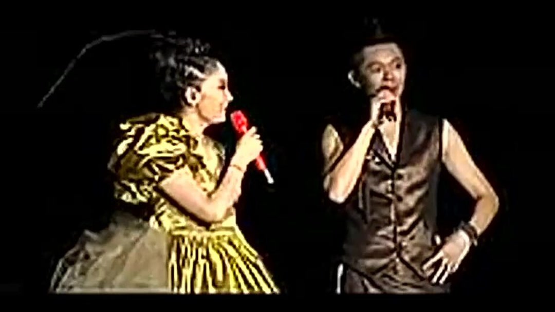 凤凰传奇中国最红的男女组合北京演唱会2013现场^d