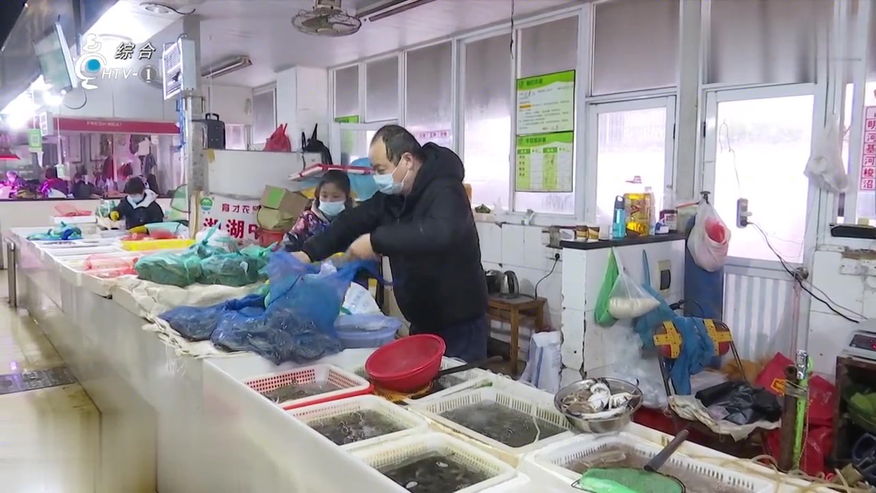 让梦想照进生活卖鱼大叔用毛笔画出家乡山水