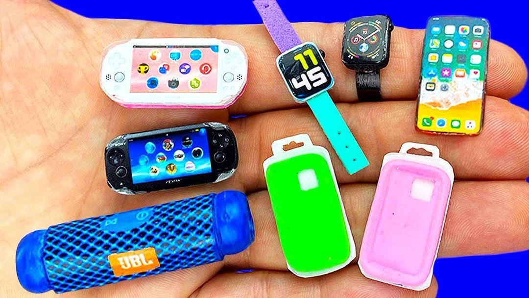 给芭比娃娃做迷你手表手机和水杯等物品,做法简单,创意手工DIY