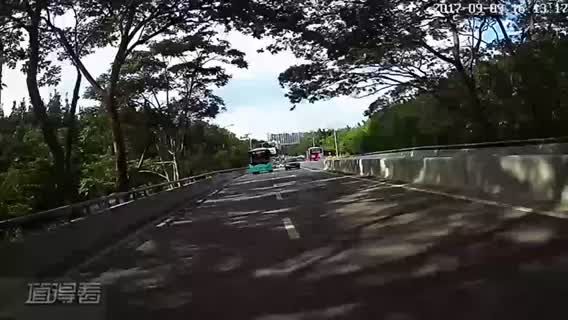 行车记录仪后装角度