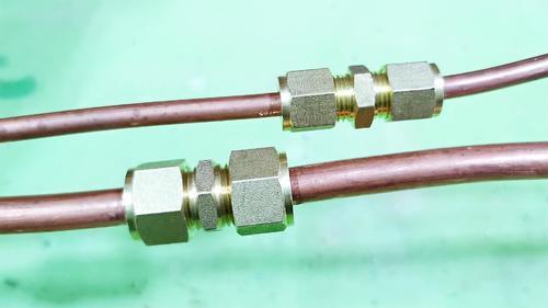 铜管连接别再用电焊了,太麻烦而且容易漏,教你一招,轻松接铜管