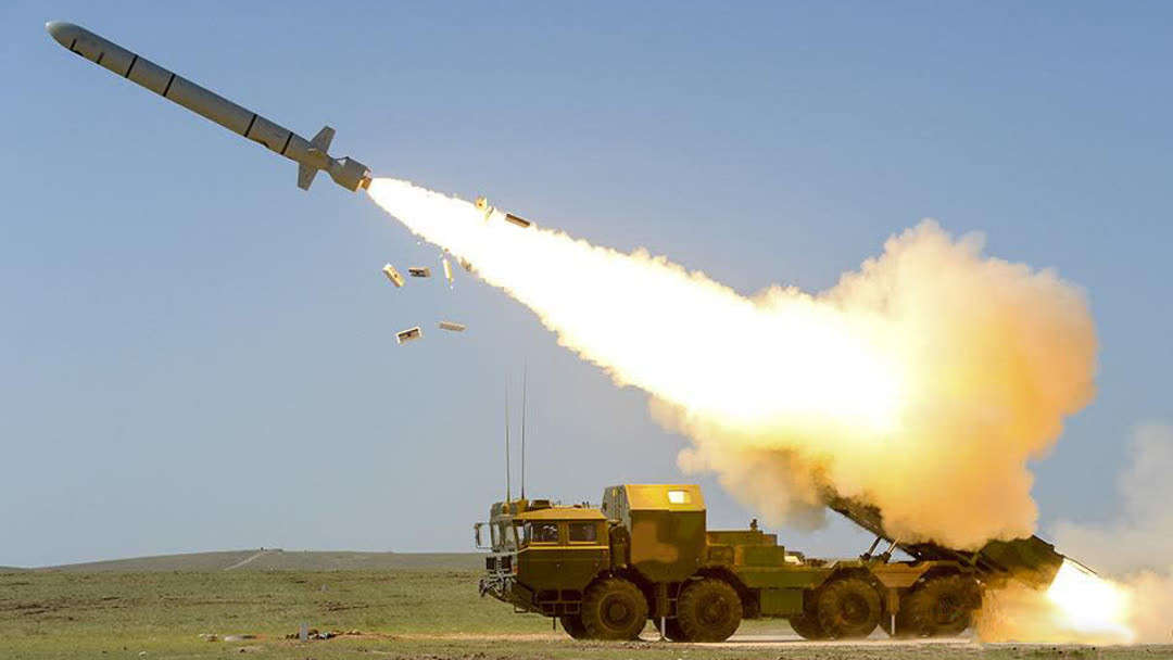 美媒:中国试射20枚导弹 模拟攻击F-22和萨德