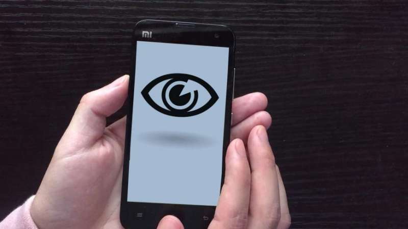 第三只眼:动我手机试试,密码输错误就自动给你拍照