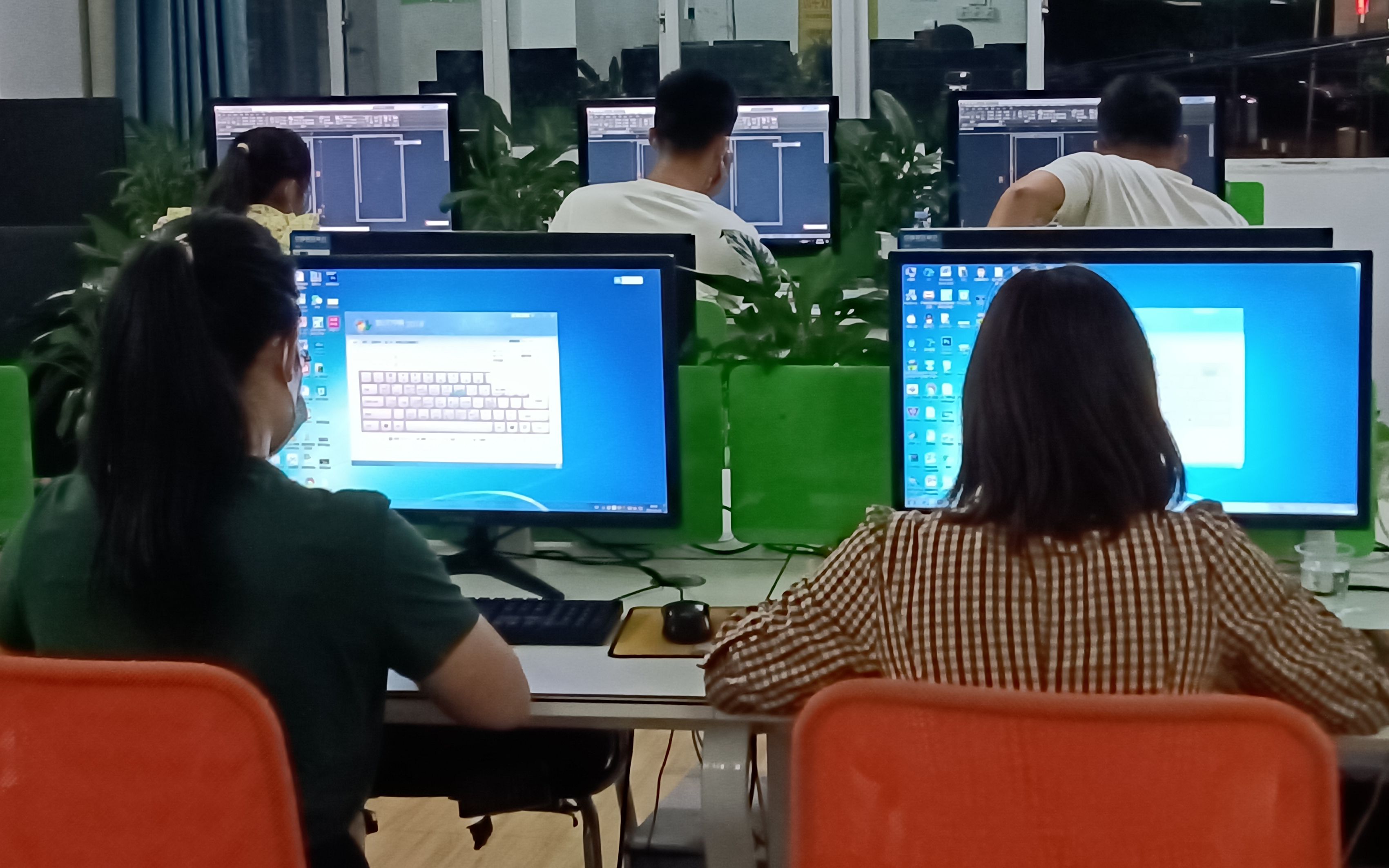 广西灵山县科达电脑培训excel单元格的混合引用向左向下操作课程,...