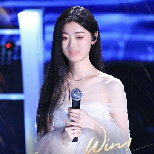 单衣纯 