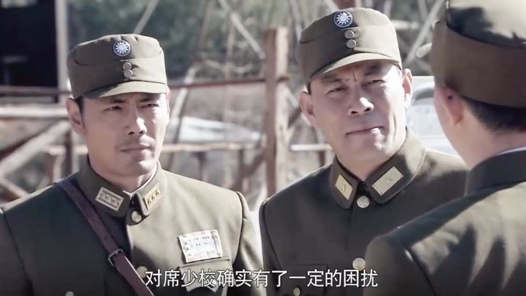 抗日剧:唐主任突然对队长态度一百八十度转变,还鞠躬道歉