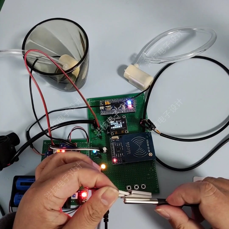 ...126[单片机毕业设计]基于STM32单片机自动售货机RFID刷卡扣费系统