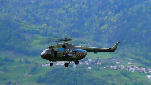 大型航模之米-8直升机飞行表演