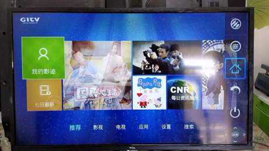 今天接修了一台自动跳菜单的液晶电视,我们一起看看是什么情况吧