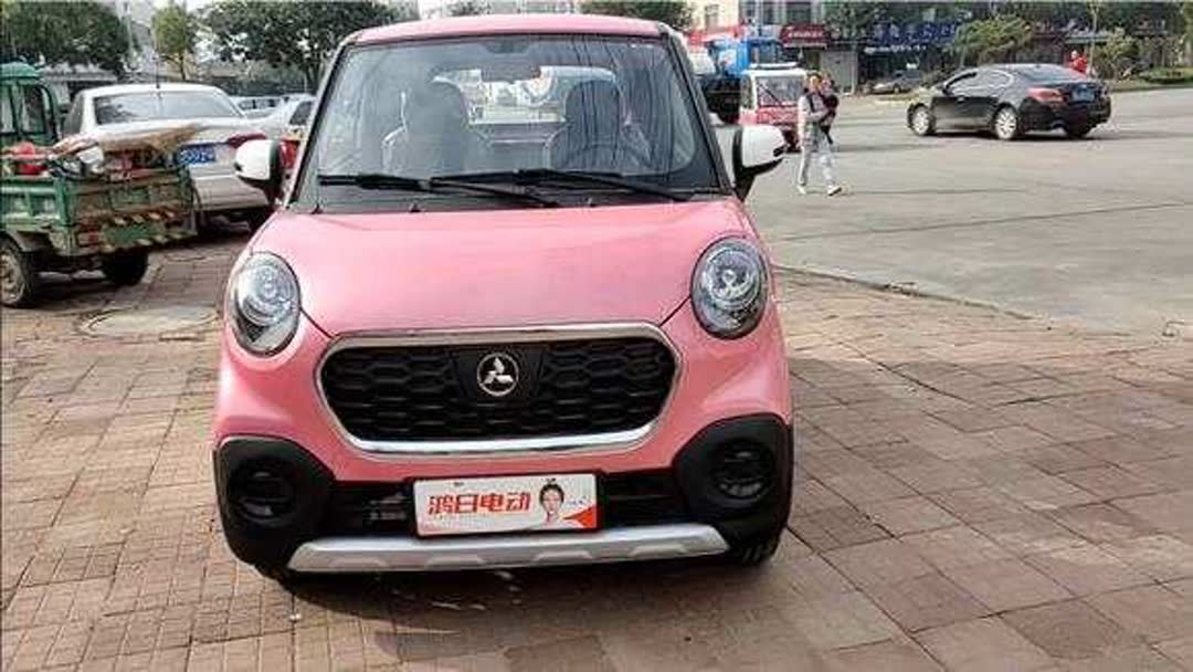 两门四座电动汽车家用