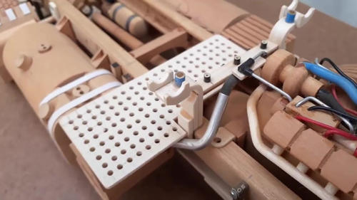 这是模型么感觉比大型厂家生产的汽车科技含量都高