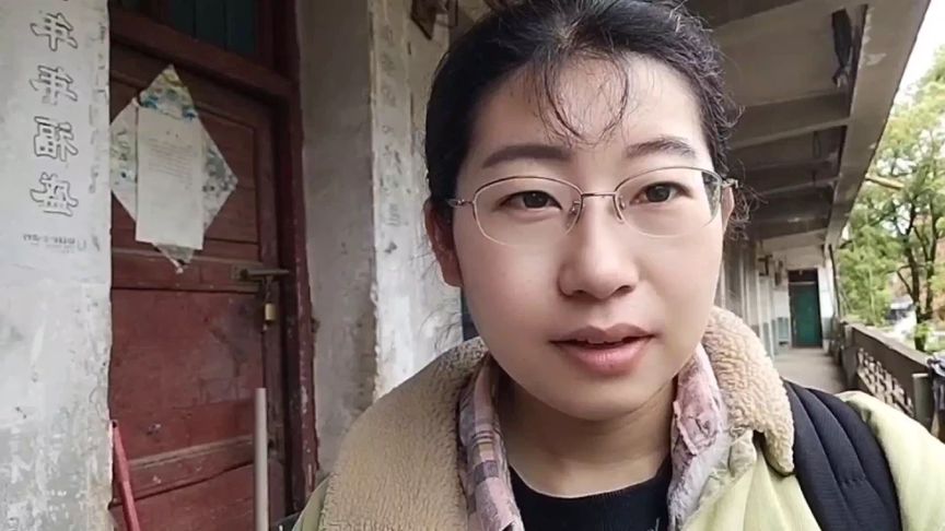 只因一个目标支撑生活,此时此刻母亲对孩子的重要性,包装小山竹