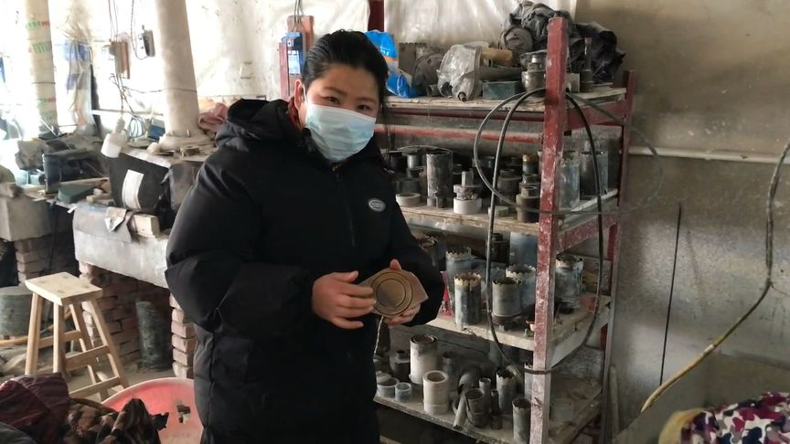 和田玉手镯加工,原石板料胚料定型打磨到抛光一条龙完成效率大增