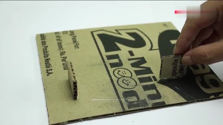 用废旧纸板和木棍给娃娃盖房子,简单有创意,手工DIY