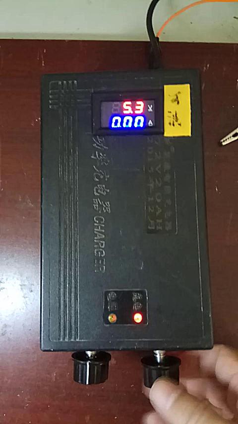 电动车充电器改可调电源测试