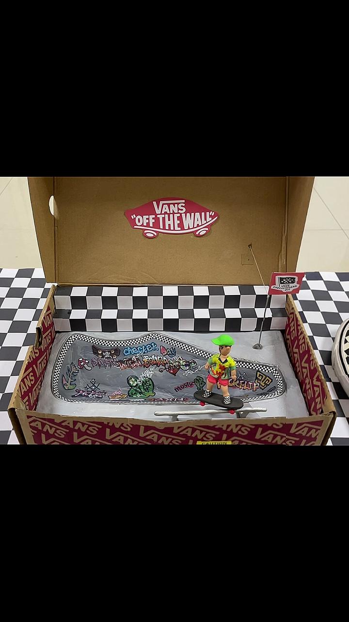 #定格动画 《鞋盒里的滑板场》#滑板 #脑洞 #创意 #vans棋盘格日 @...