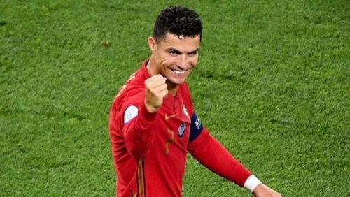 经典瞬间:世界杯名场面,C罗永载世界杯史册的进球