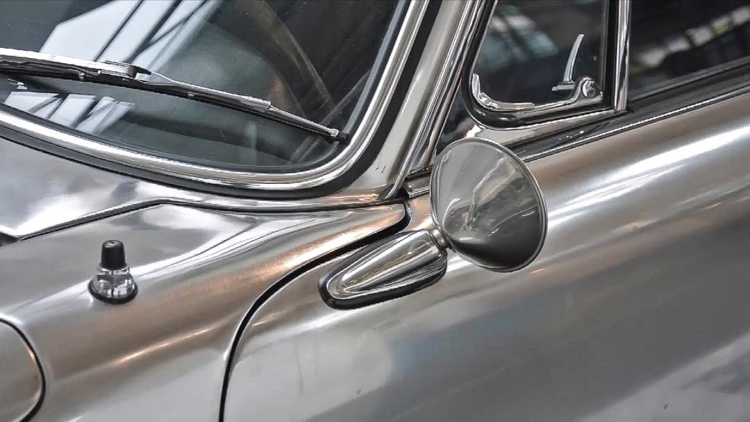 汽车容易生锈,为何厂家不用不锈钢来造车?