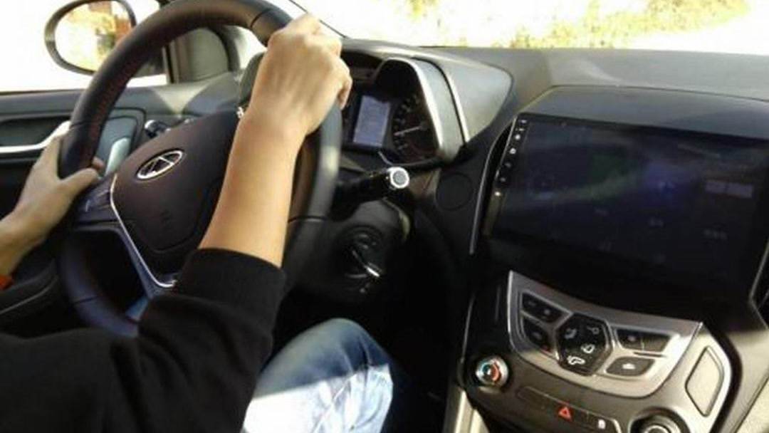 想买车,但是就不知道买什么牌子的车好,谁能帮帮我?