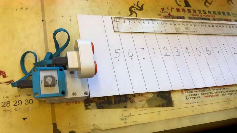 可编程机器人积木搭建—电子琴