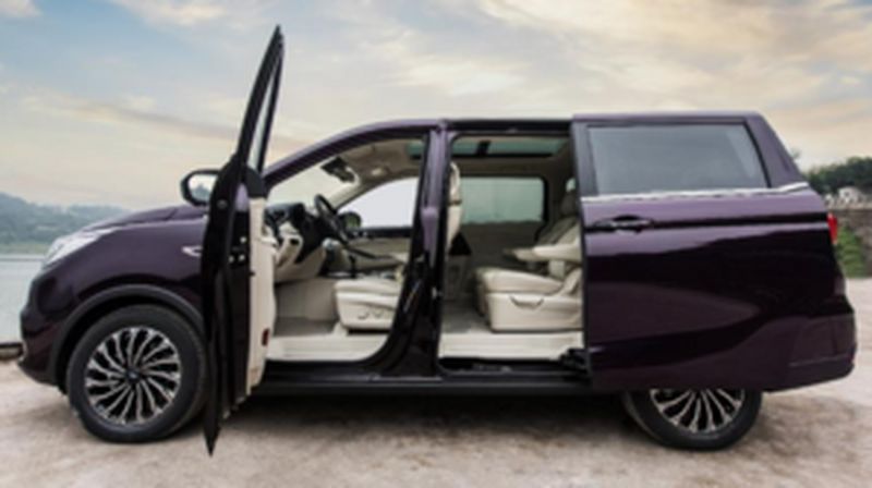 2018广州车展——因为一扇门,爱上一辆车!