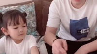言传身受:爸爸亲身示范教导孩子学习父亲教育方法令无数家长效仿