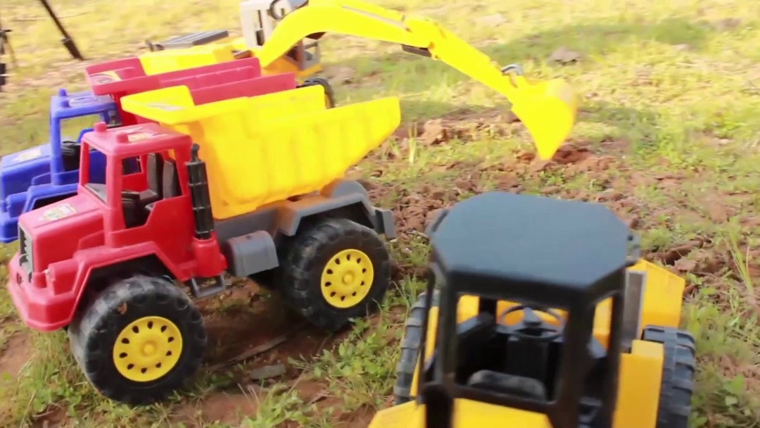 工程车挖掘机玩具,模拟工作视频