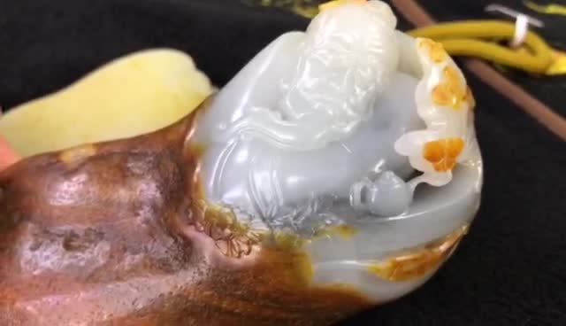 新疆和田玉籽料按斤卖与按克卖相隔仅30年,内幕价格进一步揭秘