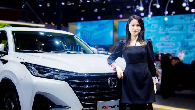 国产SUV里新的中坚力量,上海车展体验长安CS75PLUS