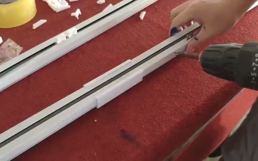 昔德电动窗帘轨道单开改对开