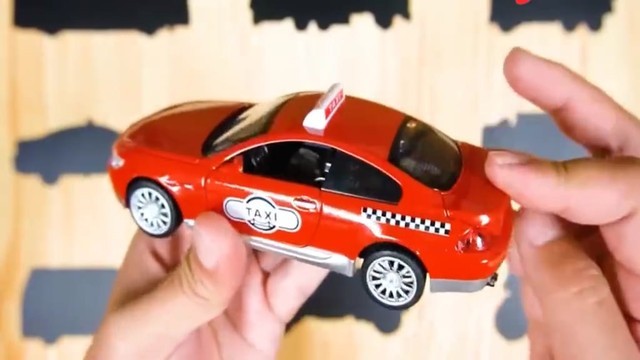 搅拌机救护车校车拼图动画汽车生活中的用途