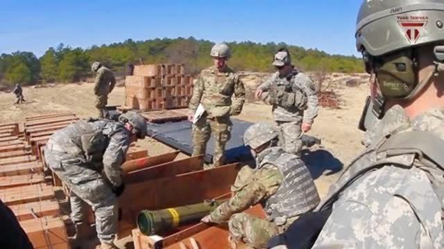 美国靠打仗来赚钱?俄罗斯专家称有一国无人敢惹,美国已放弃招惹